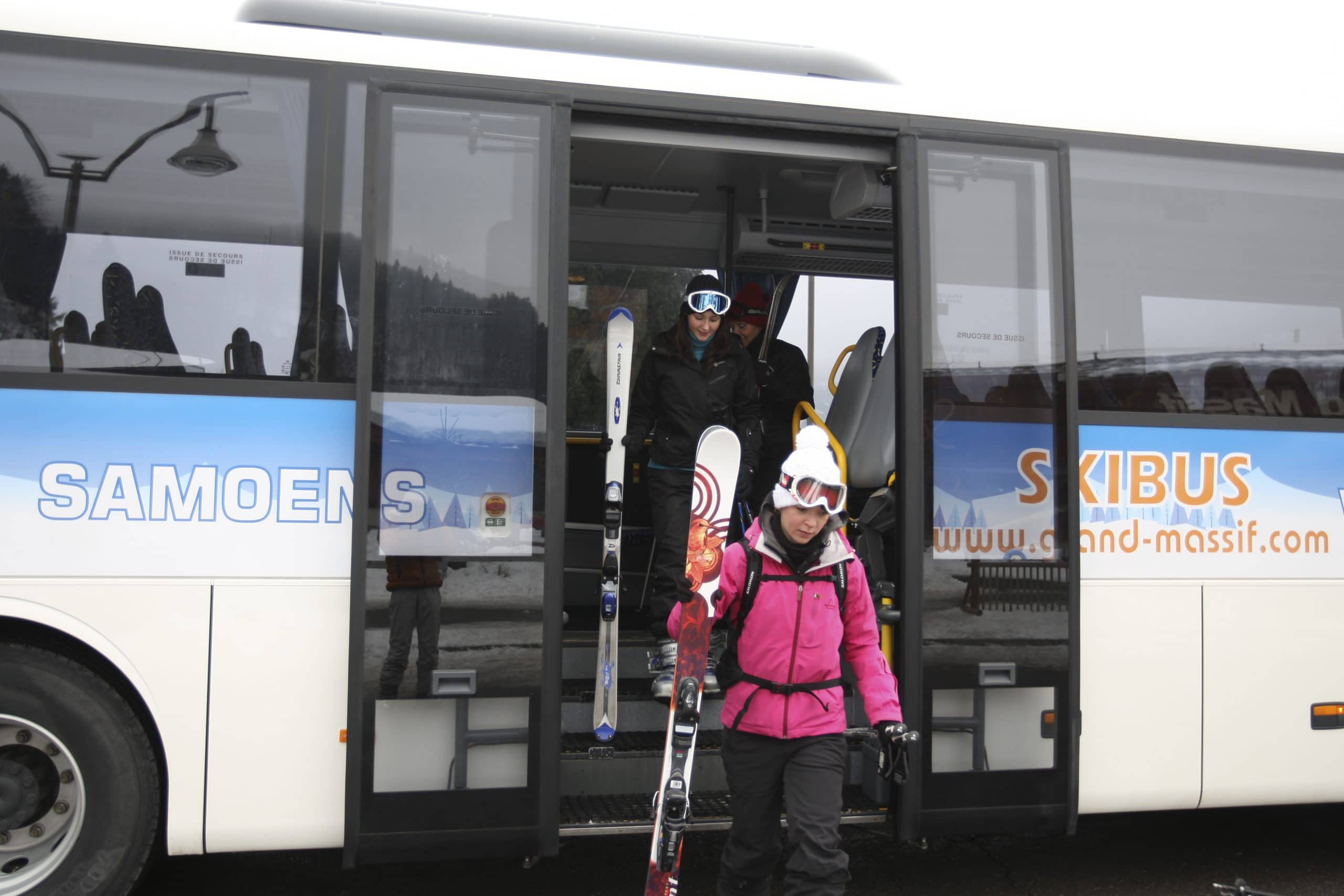 Bus and shuttle timetables Samoëns, station de ski et village ...